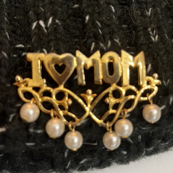 Vintage | Jewelry | Vintage Gold Tone I Heart Mom Brooch With Costume Pearls | Poshmark